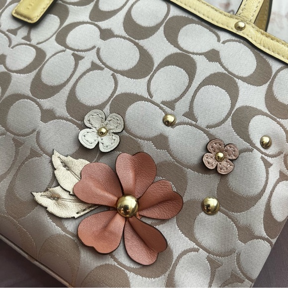 Coach | Bags | Pastel Yellow Coach Purse | Poshmark